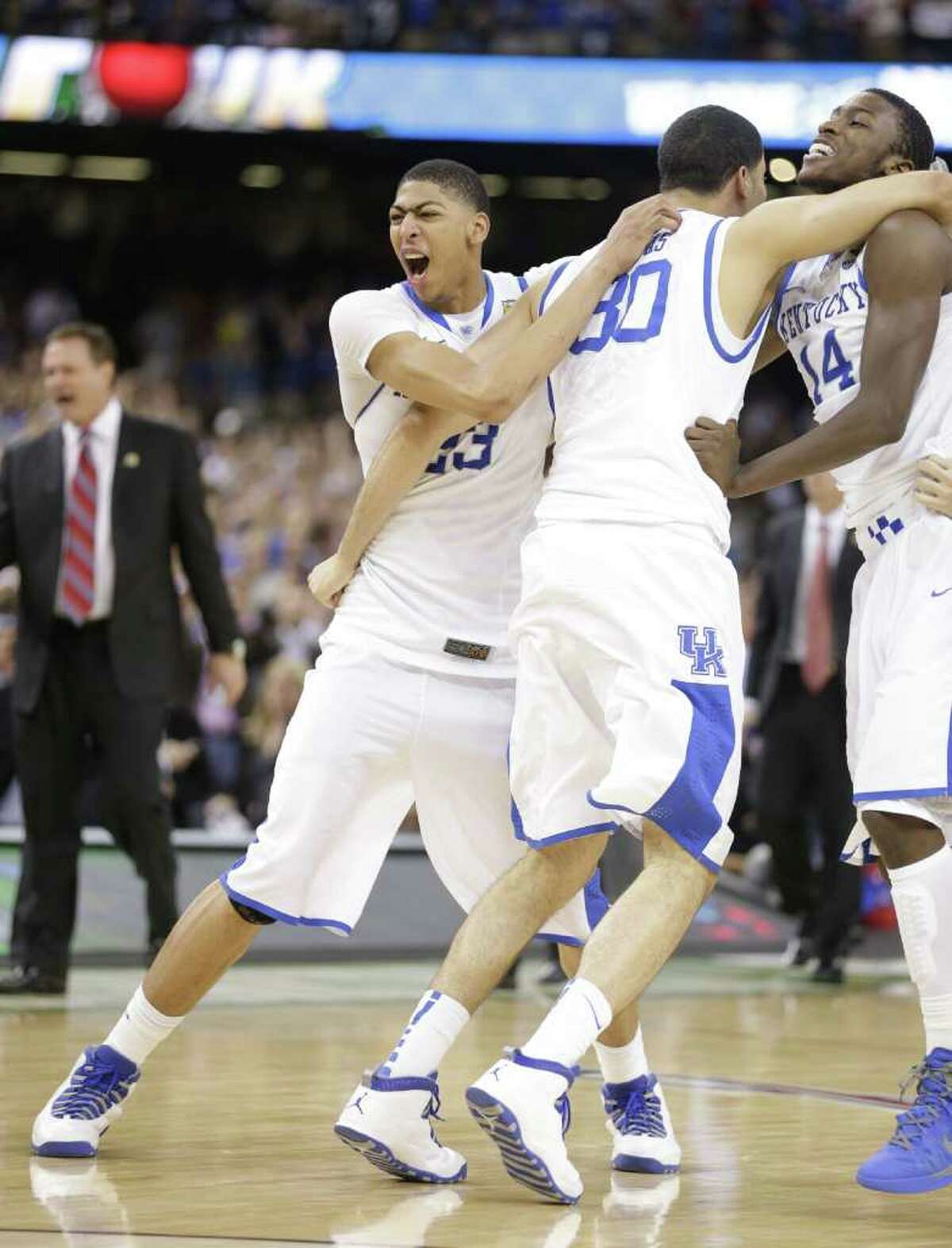 Kentucky tops Kansas for NCAA men's title