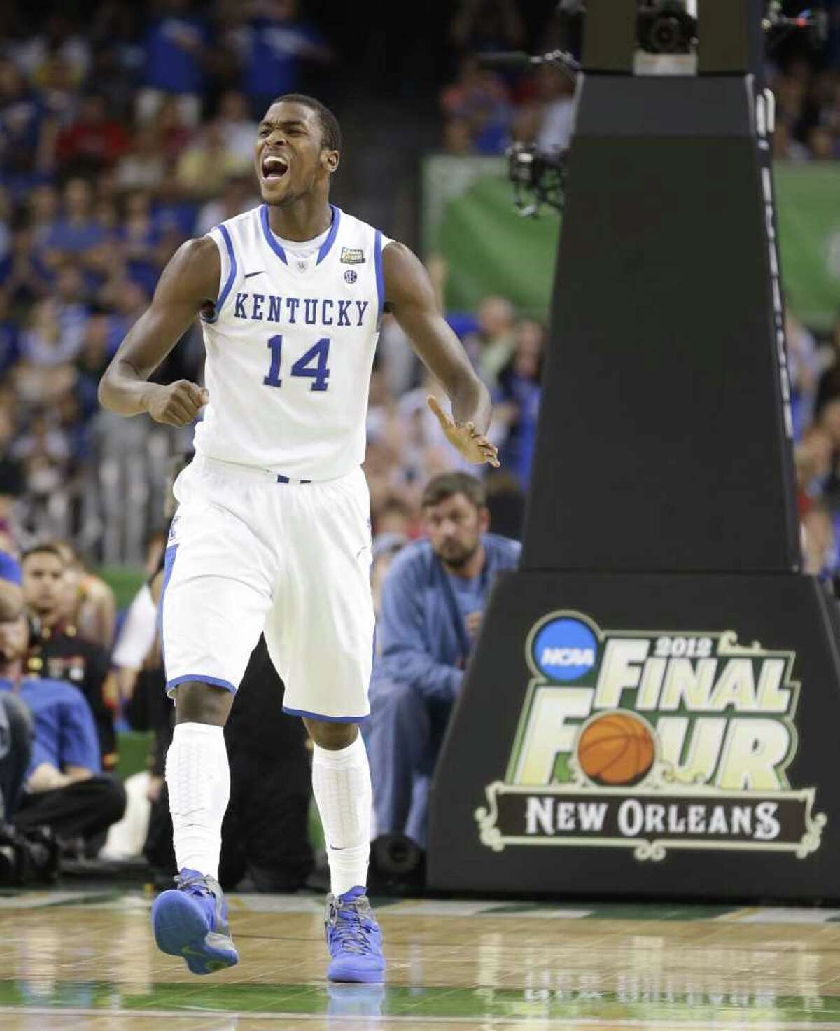 Kentucky tops Kansas for NCAA men's title