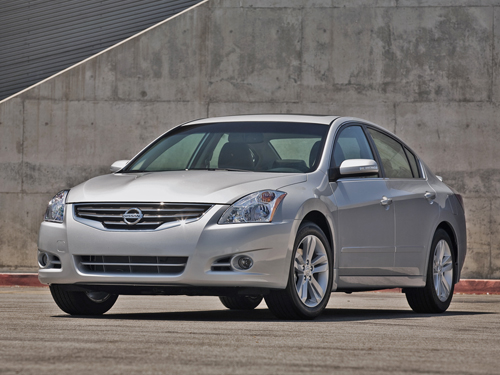 Midsize Centrist: 2012 Nissan Altima