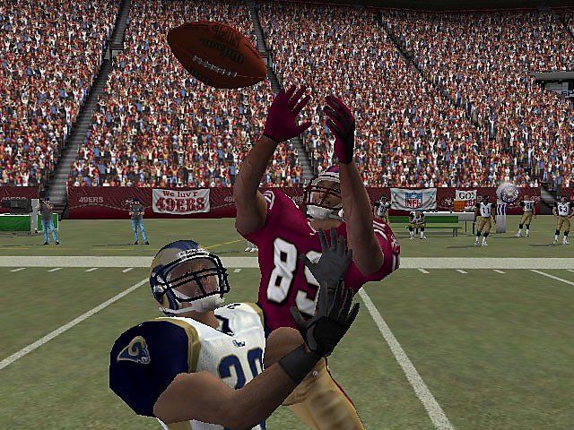 Ex-NFL players cleared to sue video game maker