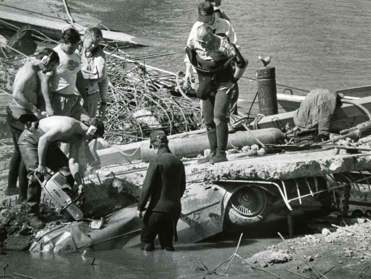 25 years ago: ‘The bridge was gone’