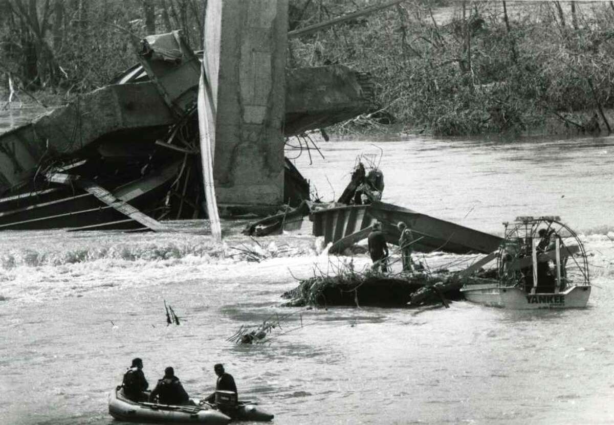 25 years ago: ‘The bridge was gone’