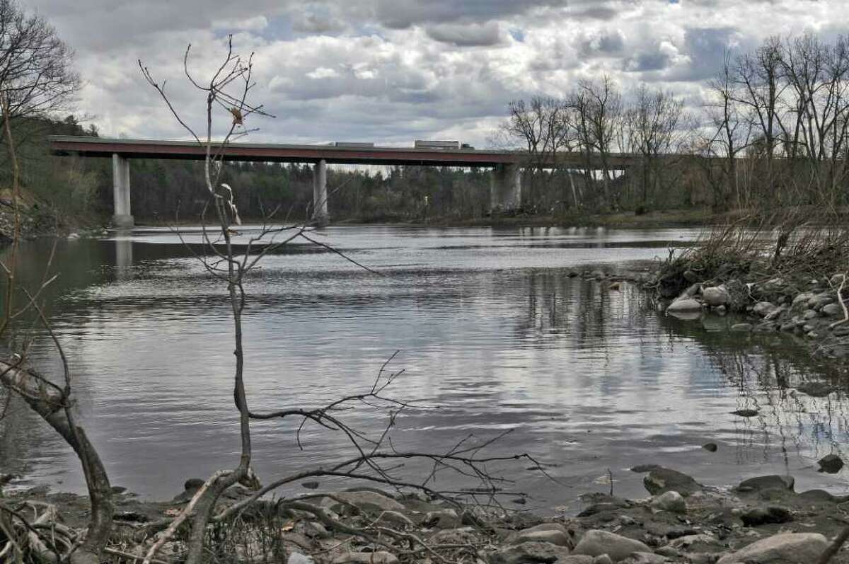 25 years ago: ‘The bridge was gone’