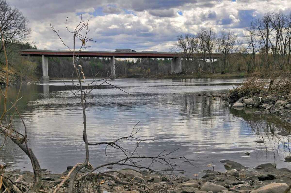25 years ago: ‘The bridge was gone’