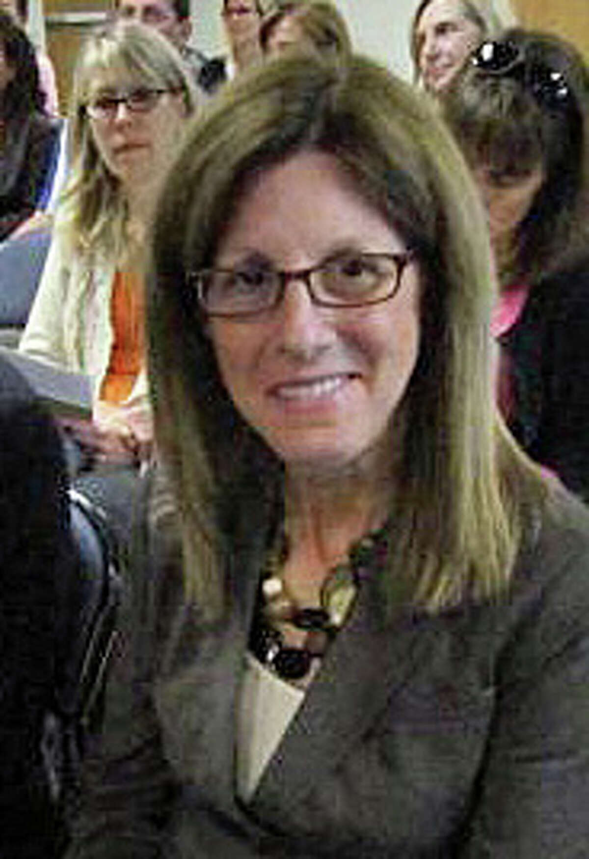 Fairfield Ludlowe Headmaster Reale to leave in June