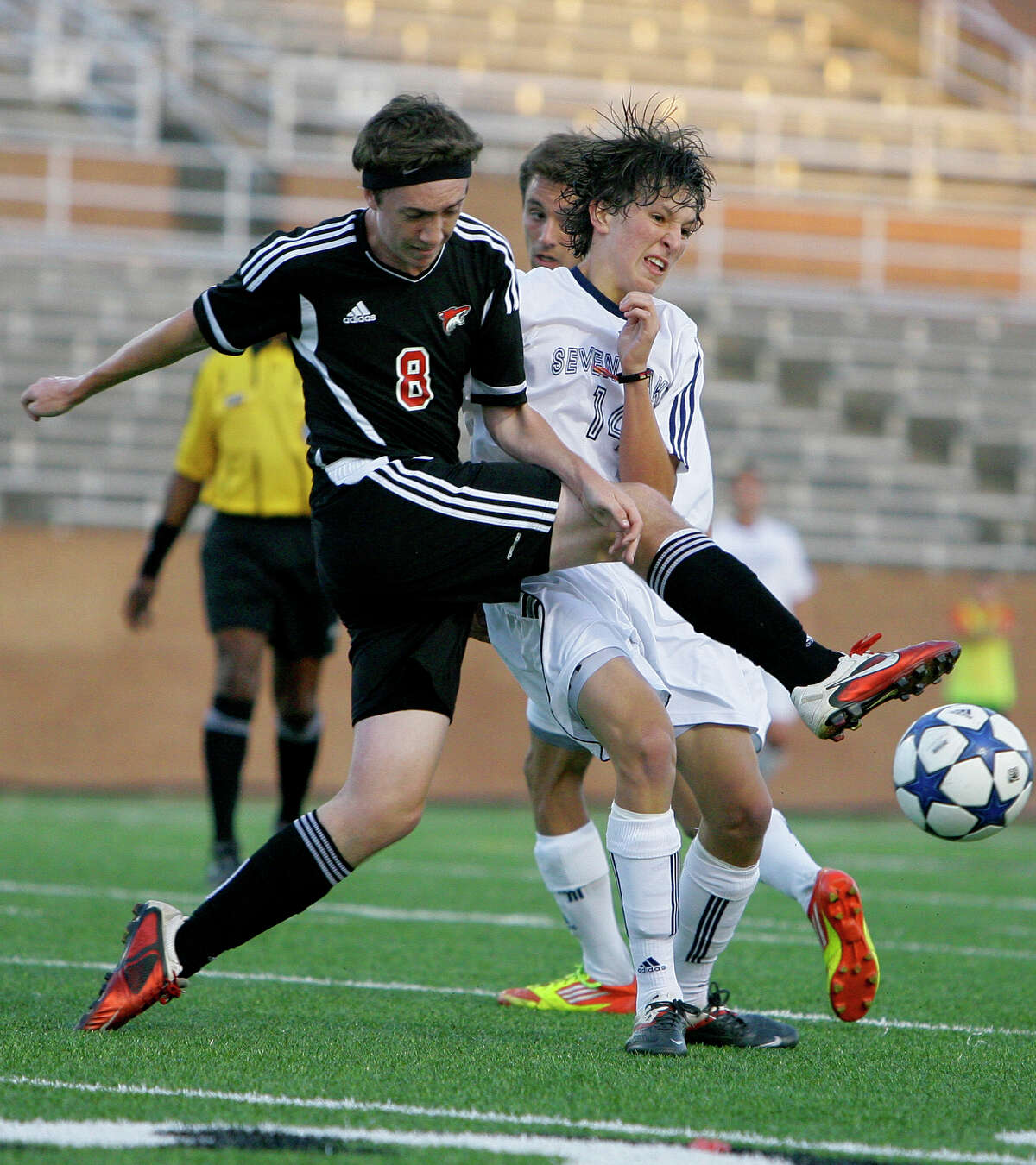 Seven Lakes shuts down Langham Creek to advance to quarterfinals