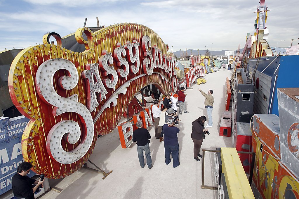 5 places where neon is the highlight