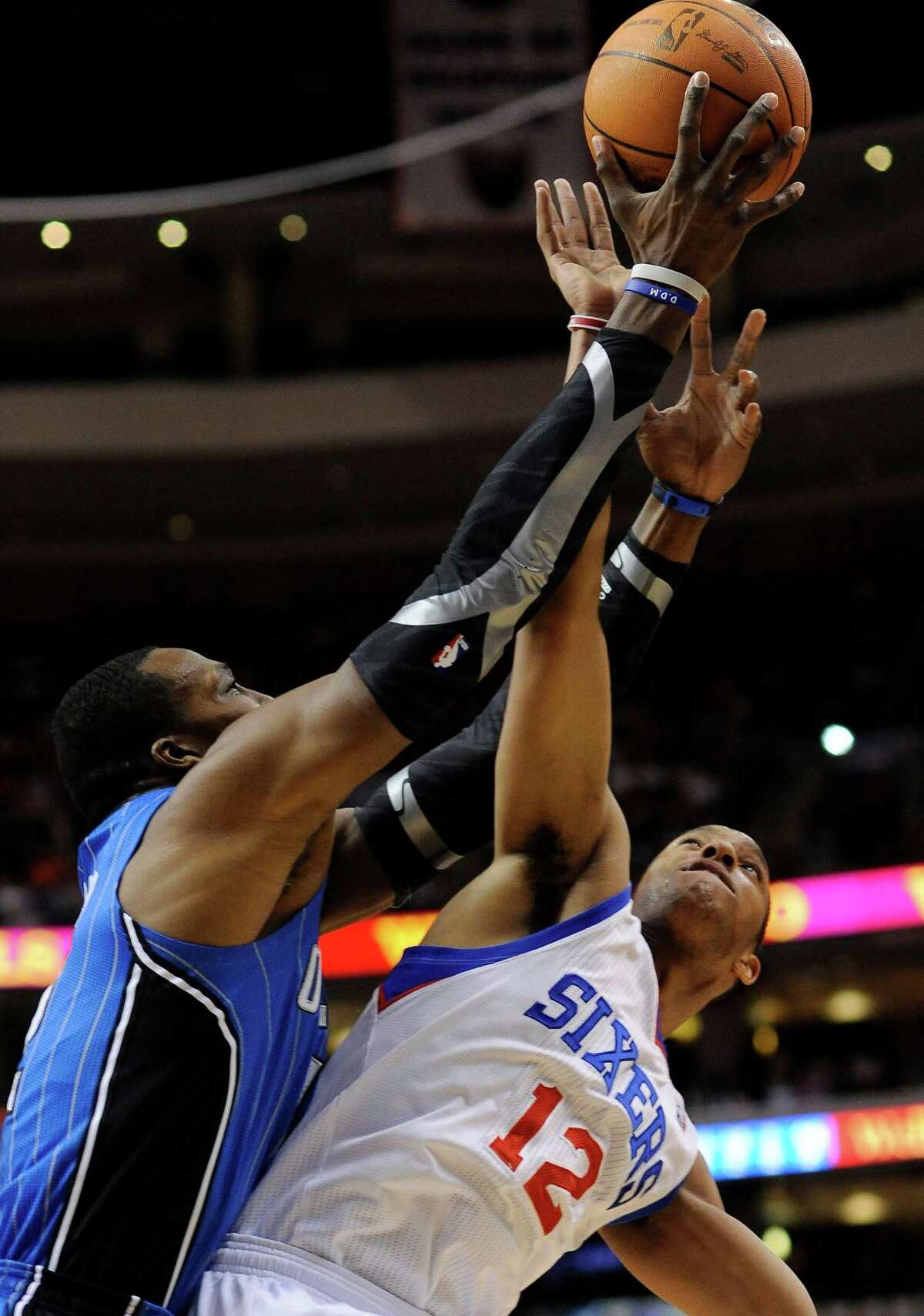 Howard, Magic find way to end skid