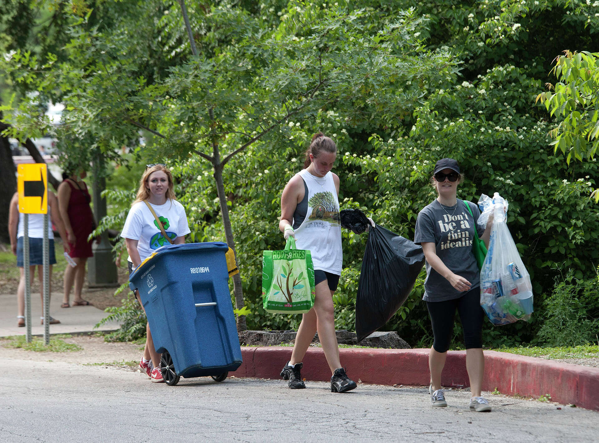 10 tips for teaching kids to care for the environment