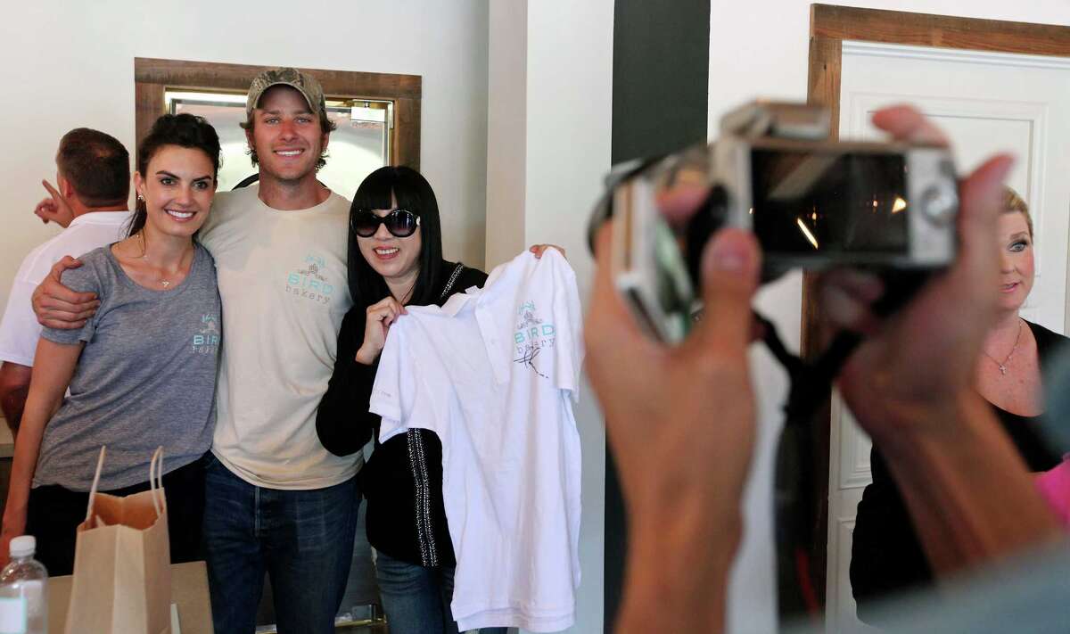 Actor Armie Hammer to lead Battle of Flowers Parade