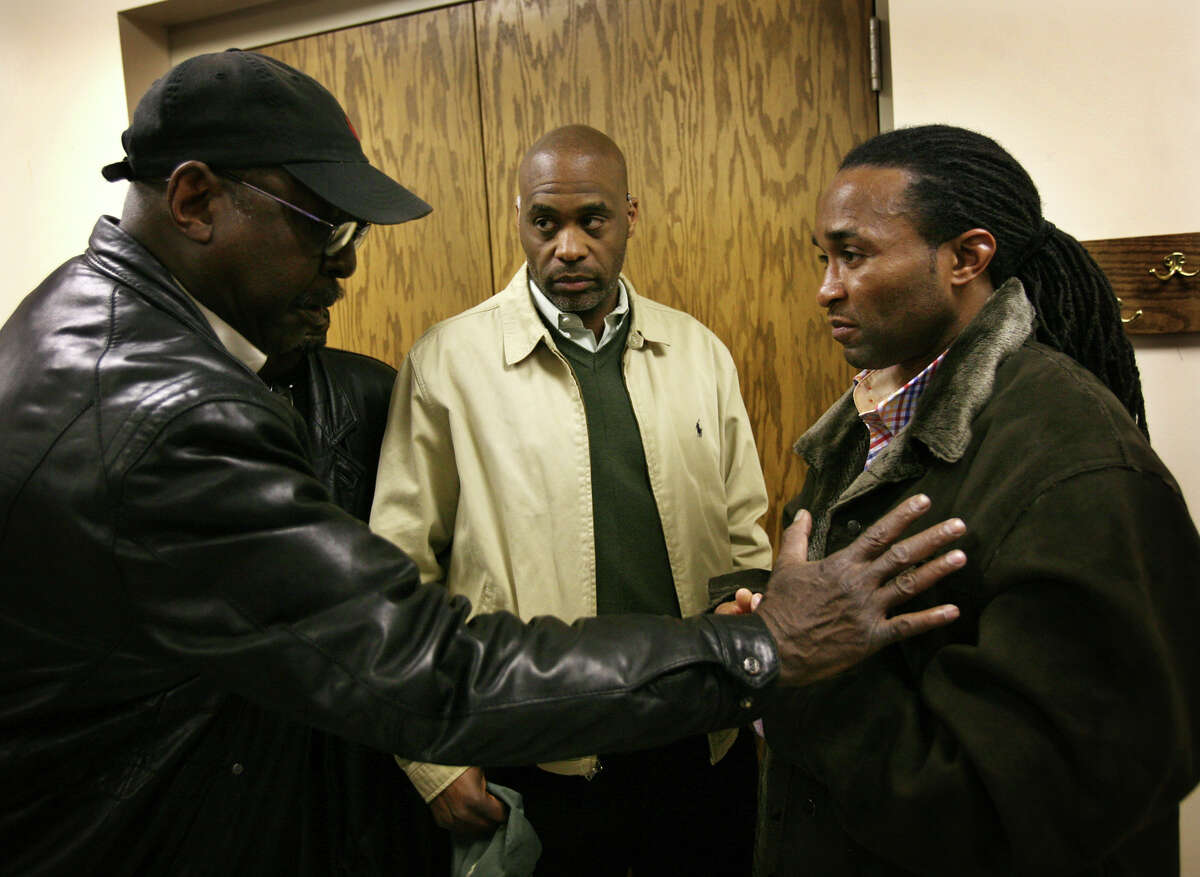 Fiery debate at rally to shut down Bridgeport billiards hall