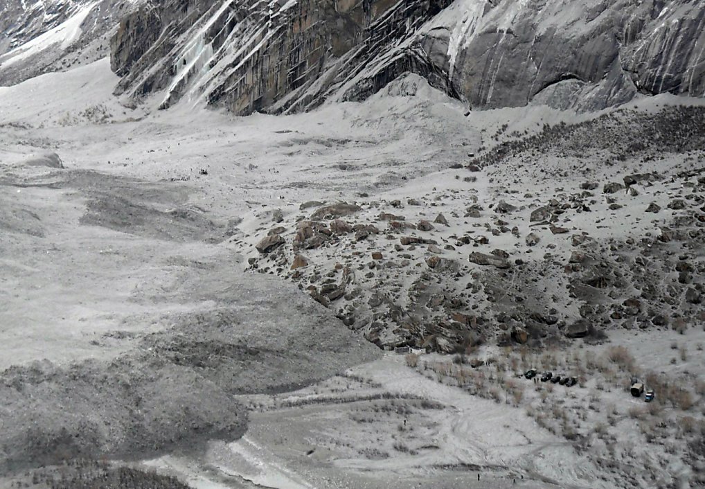 Pakistan avalanche highlights costly standoff