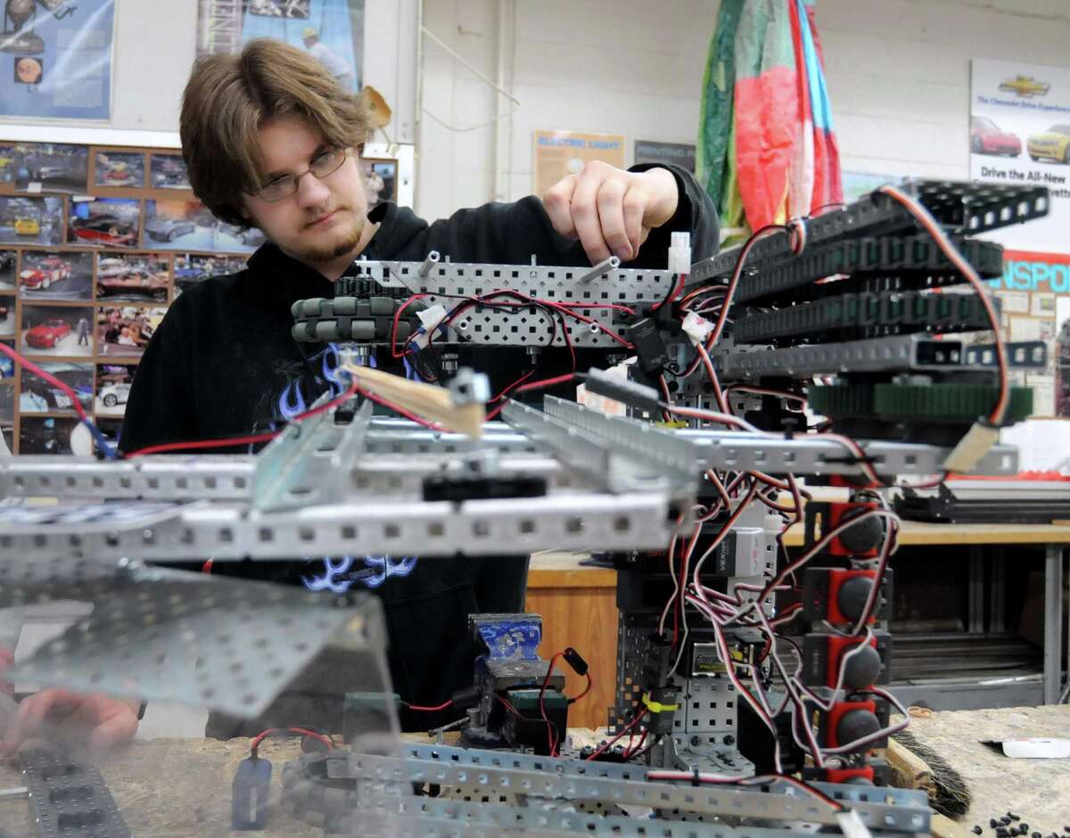 Robotics team to go to world competition