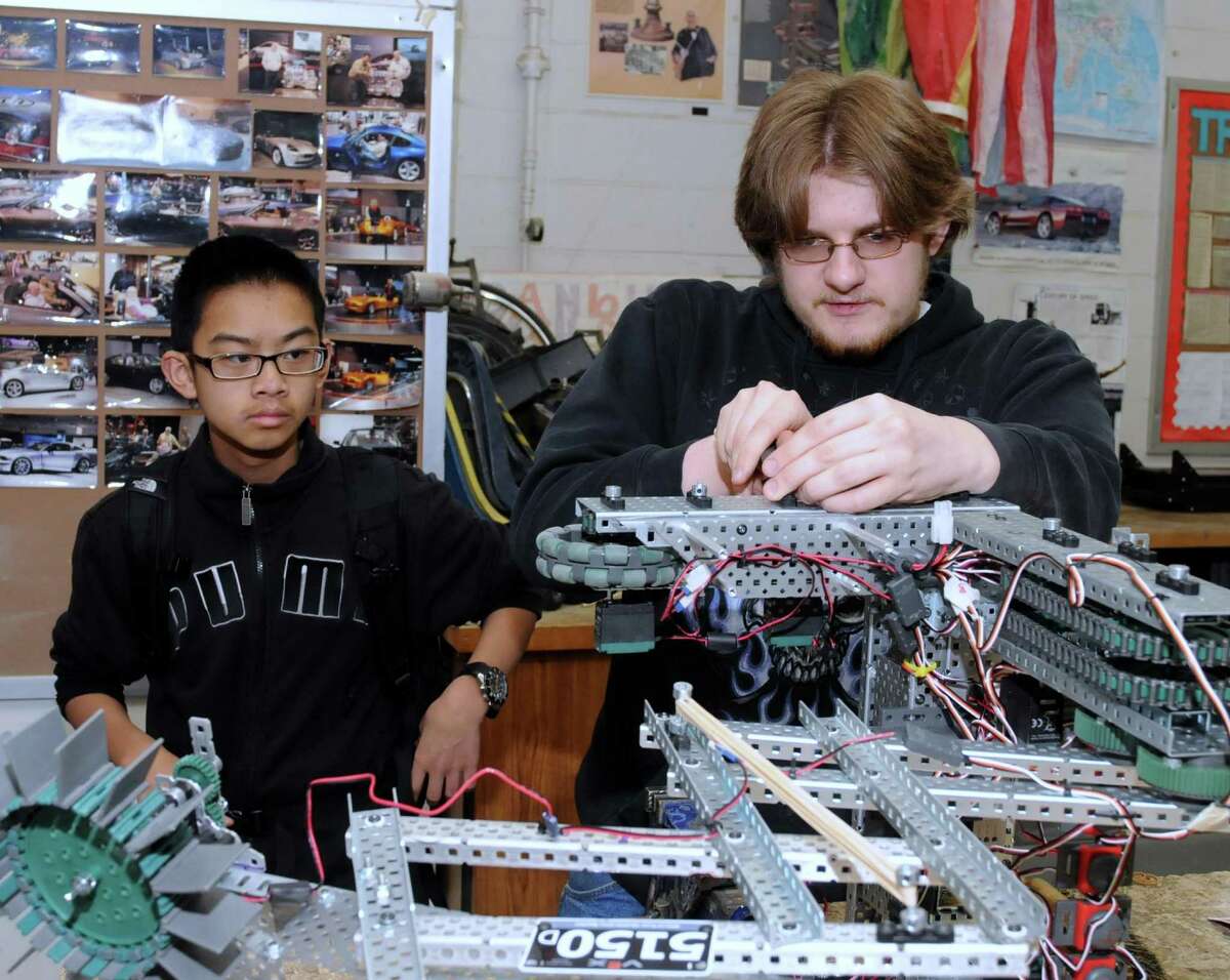 Robotics team to go to world competition