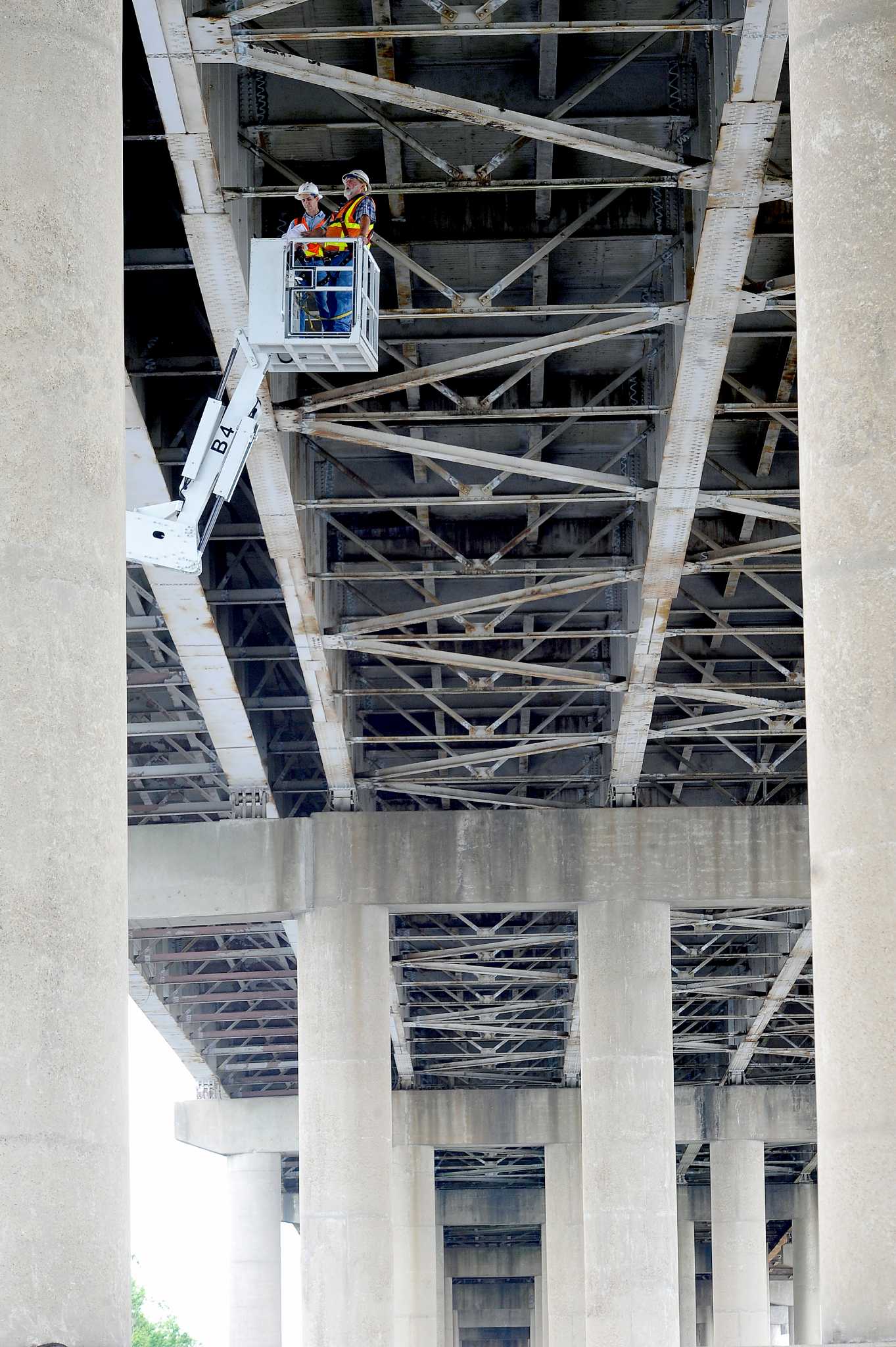Neches River Bridge gets a check up before new construction