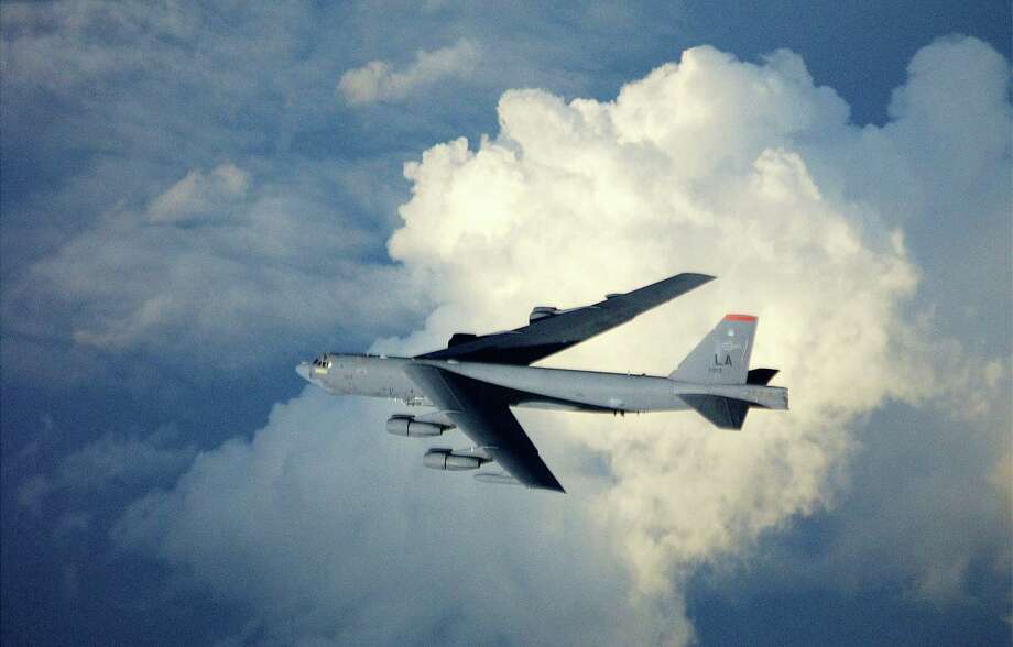 Boeing B-52 gets new feature - seattlepi.com