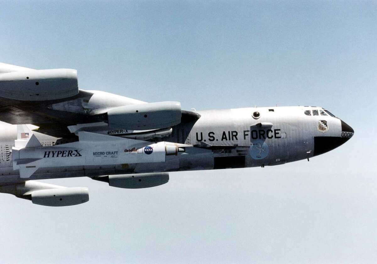 Boeing B-52 celebrates 60 years in the air