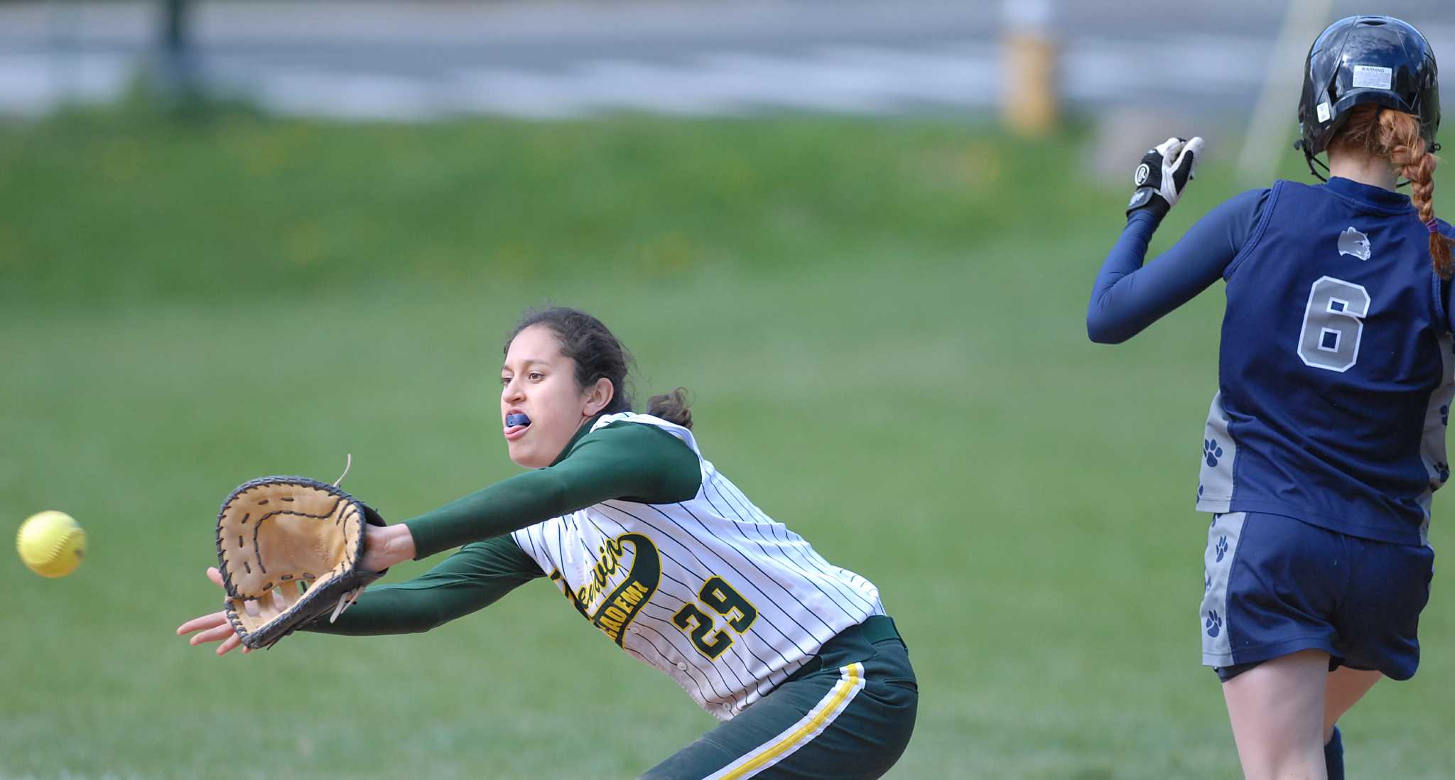 GA softball beats RCDS in 10