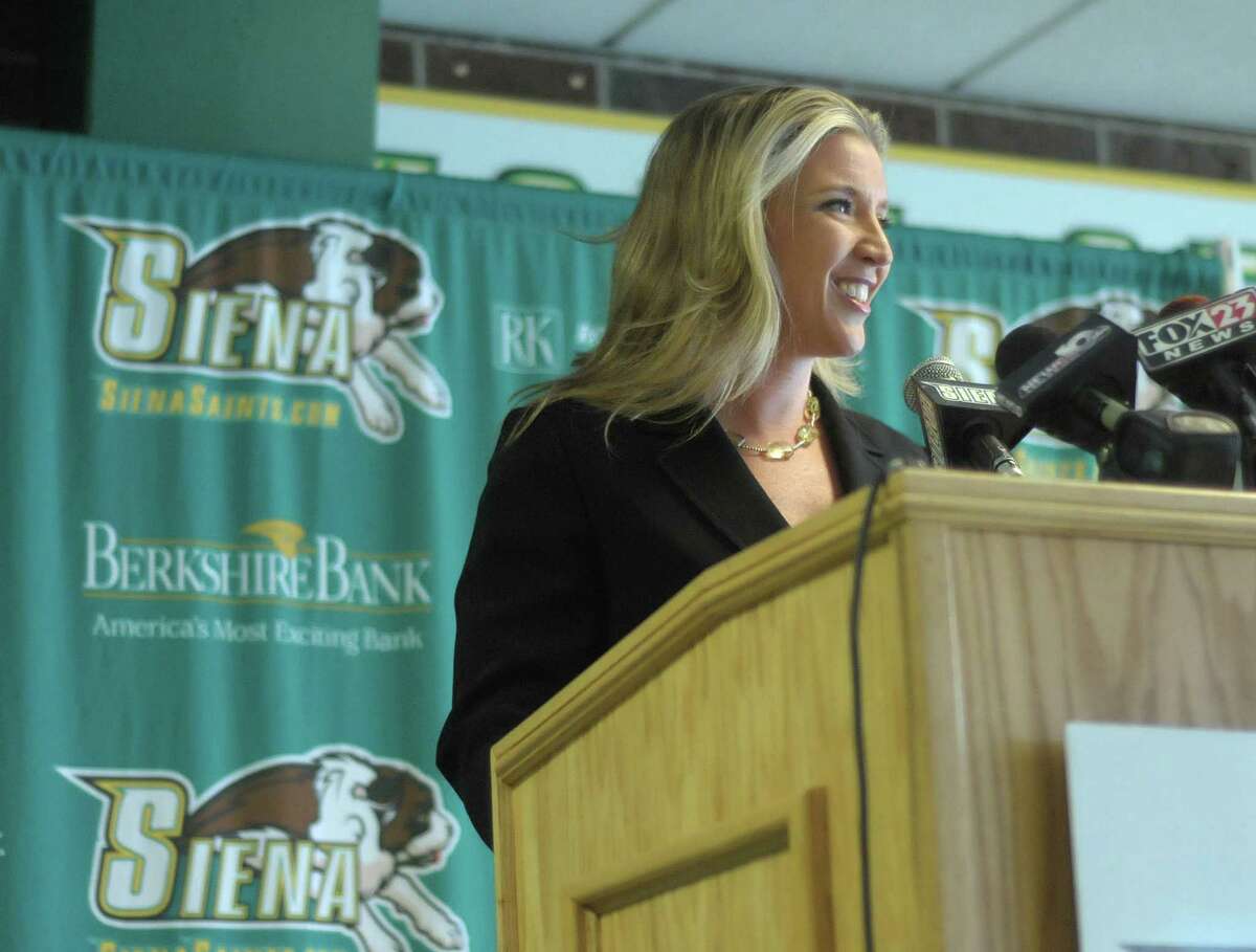 New Siena coach thinks big