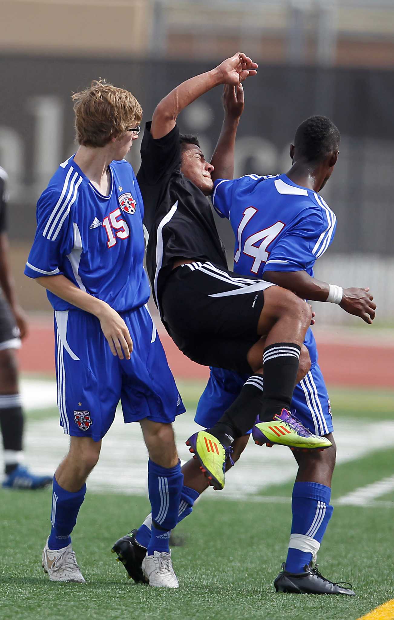 Waco Midway tops Sharpstown boys in chippy soccer semis