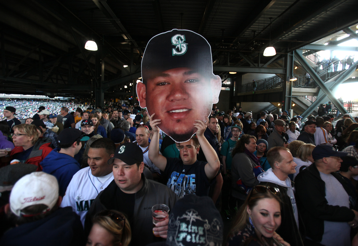 Mariners Opening Night: A visual feast