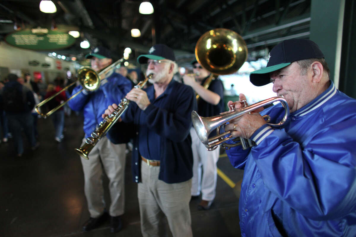 Mariners Opening Night: A visual feast