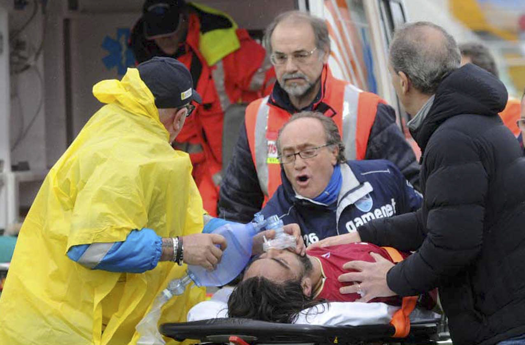 Italian player dies after collapse