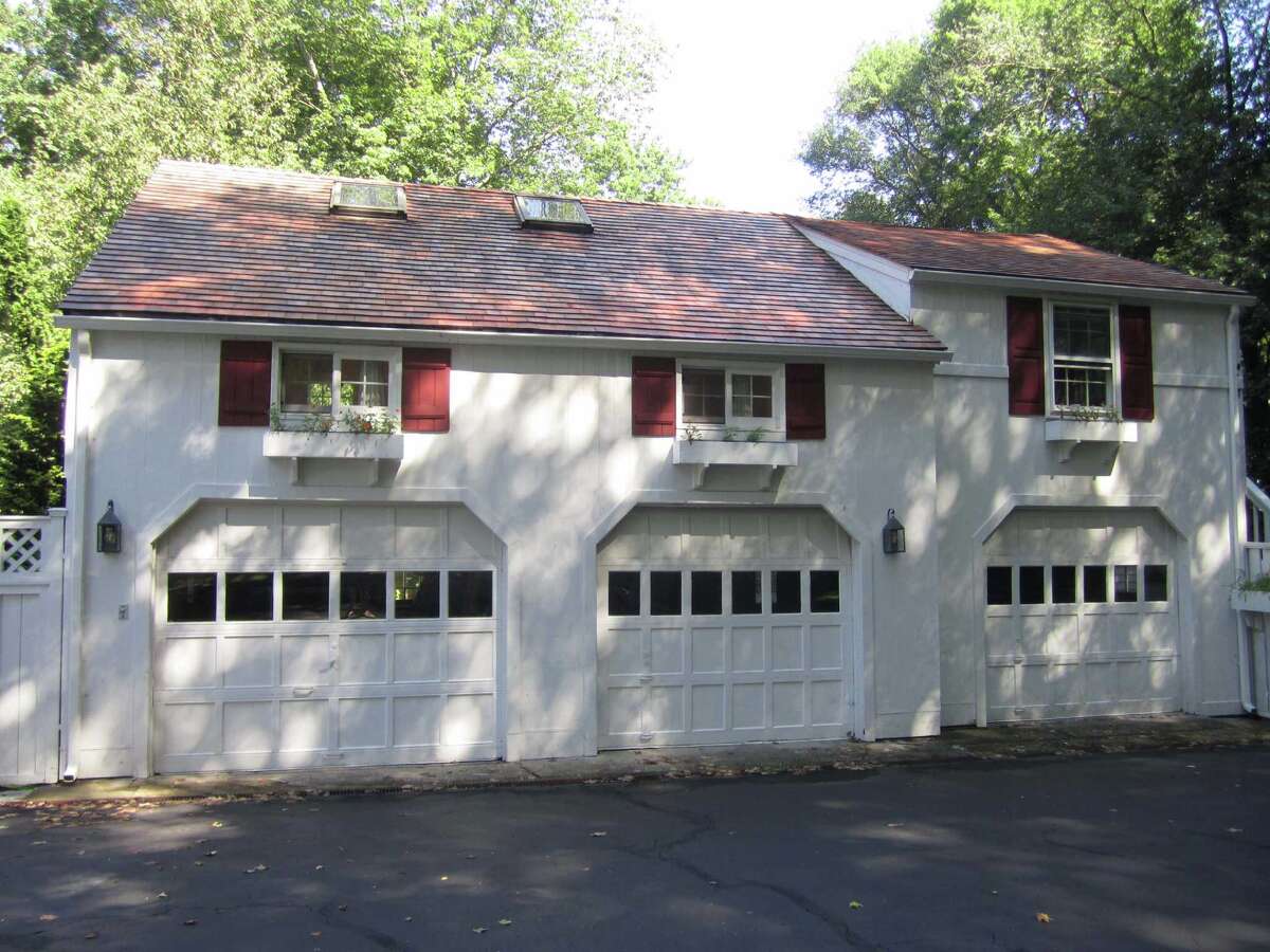 Colonial farmhouse is 'private oasis' close to town