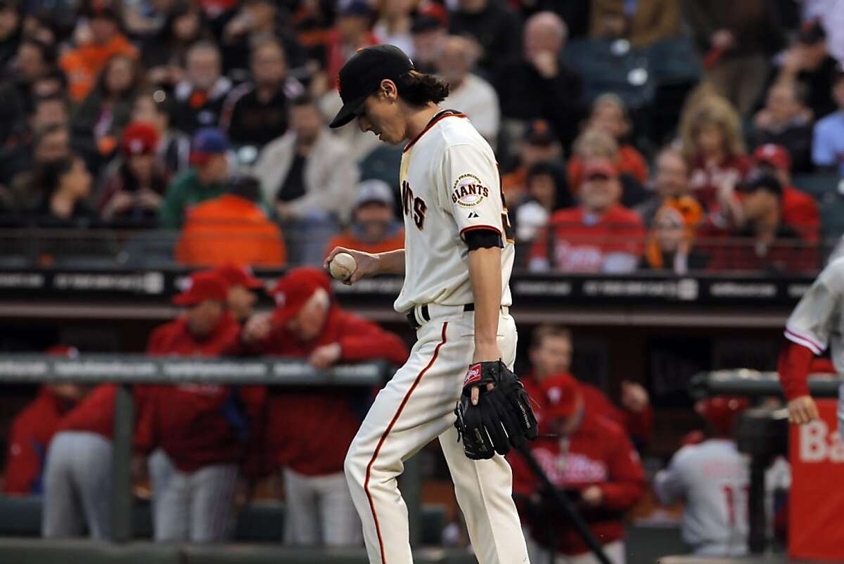 Tim Lincecum not sharp in loss to Phillies