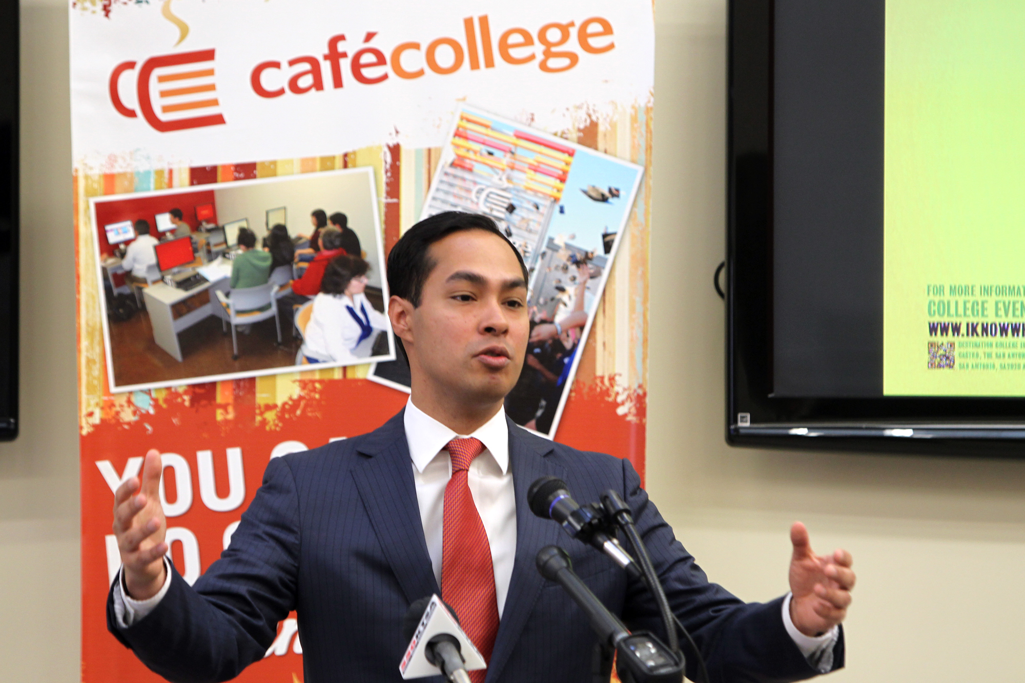 Mayor promoting goal of continuing education