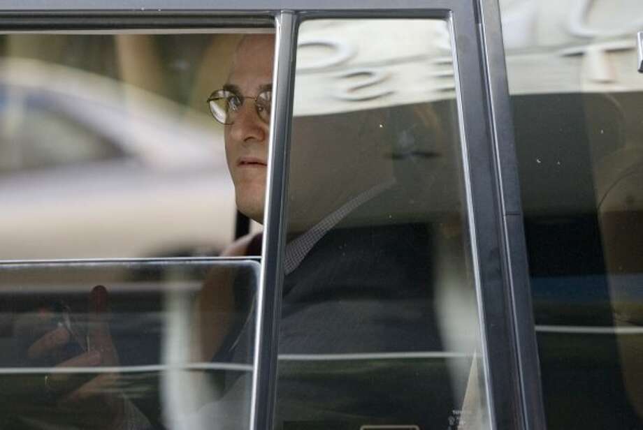 Former Enron CEO Jeff Skilling out of prison, sent to halfway house ...