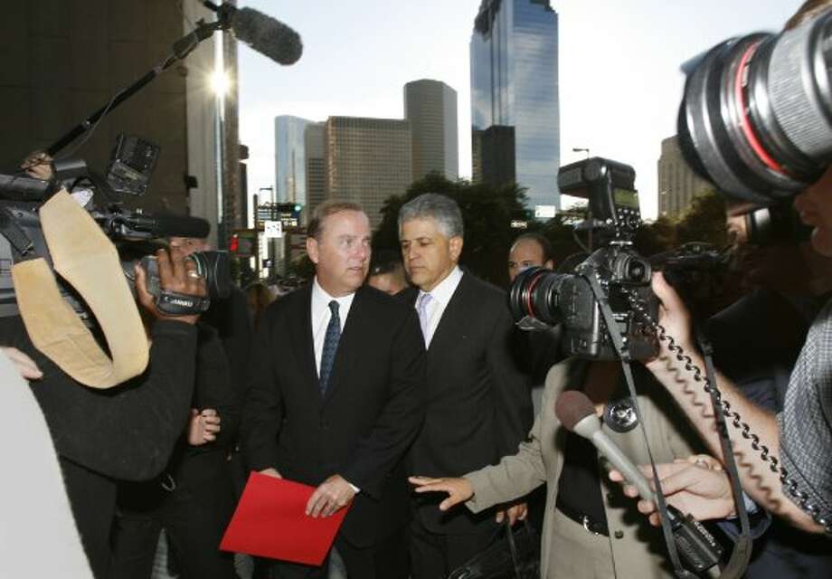 Former Enron CEO Jeff Skilling out of prison, sent to halfway house ...