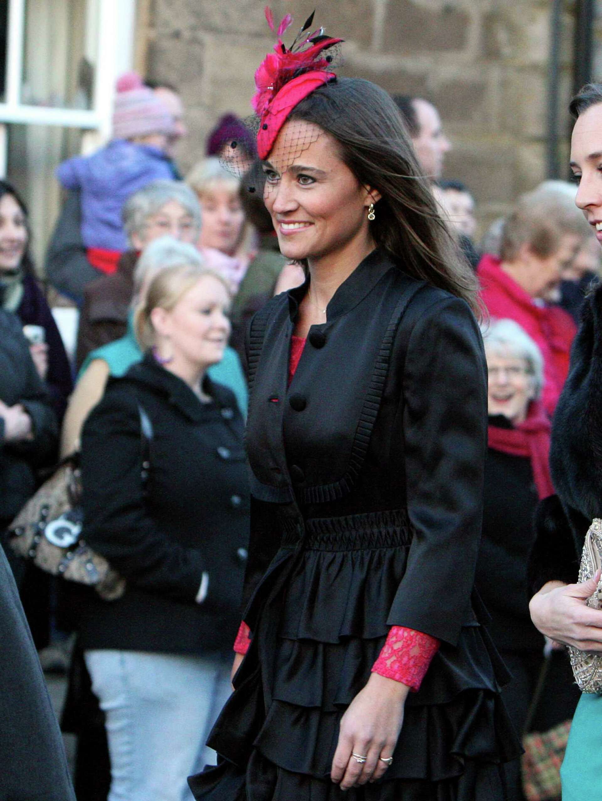 Pippa Middleton's racy party photos cause a stir