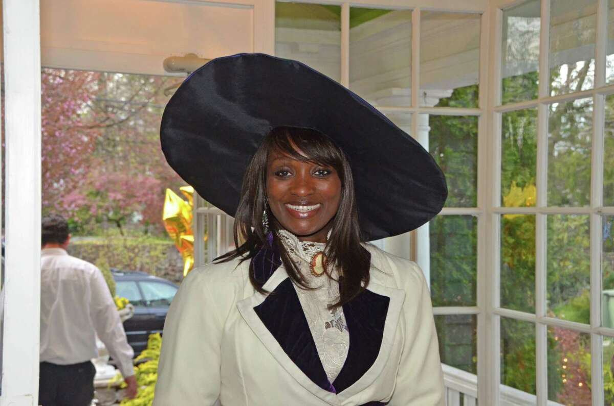 Roger Sherman hosts Titanic dinner on 100 year anniversary