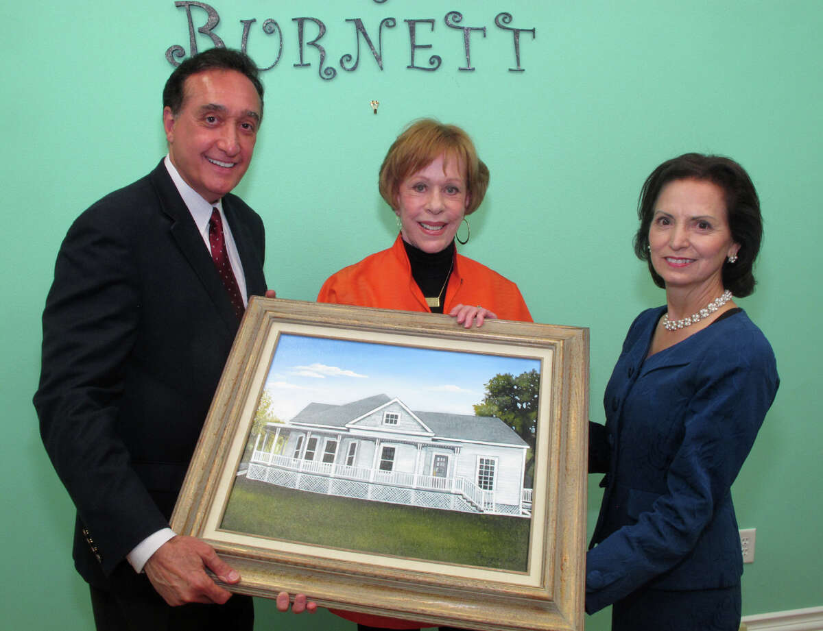 Group seeks to add former mayor's name to San Antonio airport