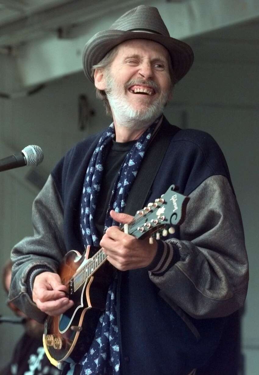 Levon Helm, 71, dies