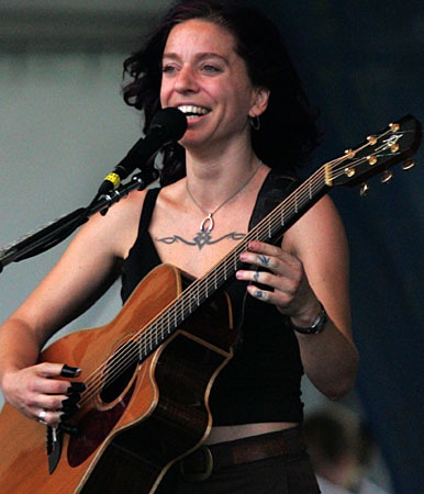 DiFranco melds old, new, power and charm