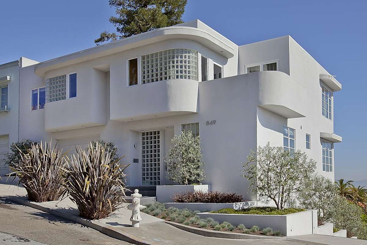Touch of Streamline Moderne, a rarity for Bay Area, is available in ...