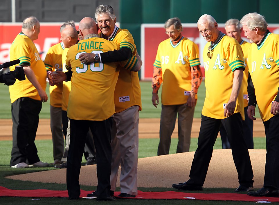 '72 World Series champs in spotlight at A's game