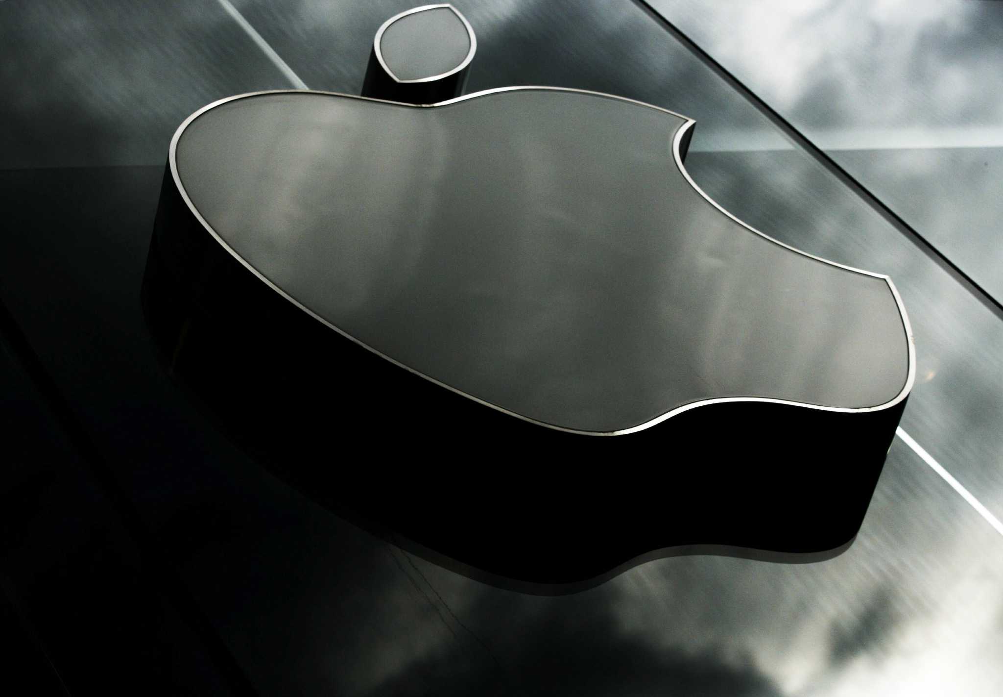 Apple's success hits allies, competitors
