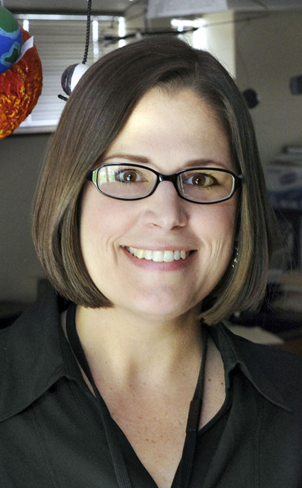 Danbury science teacher gets top award