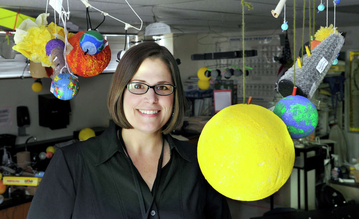 Danbury science teacher gets top award