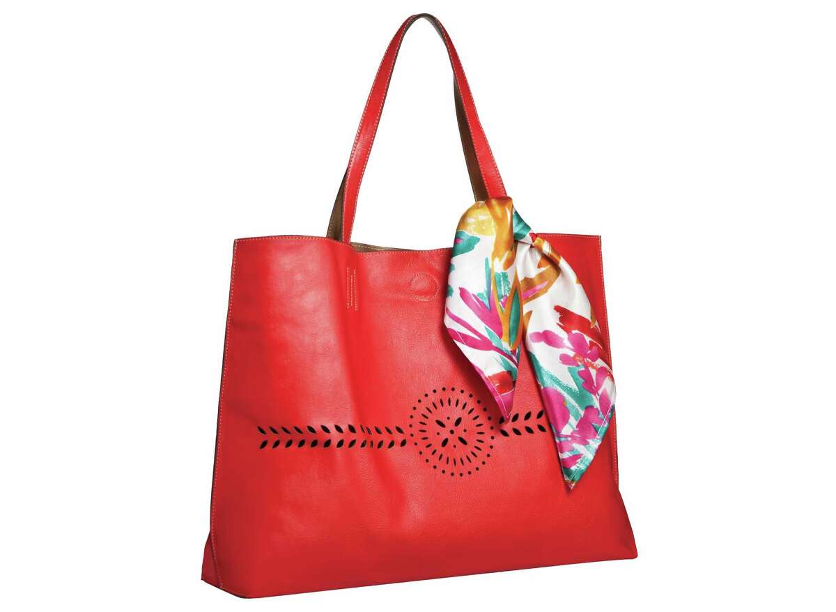 Black and white is still hot