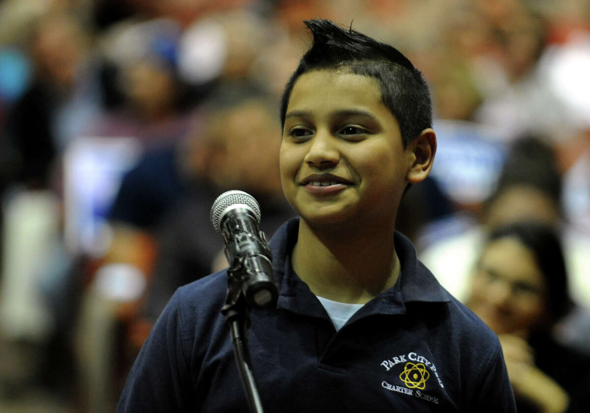 Loud crowd greets Malloy’s education reform pitch