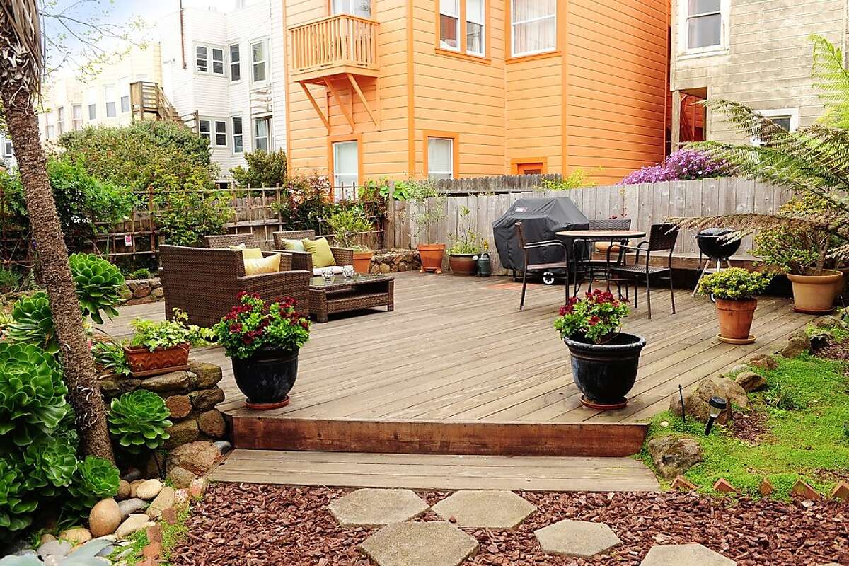 Large Inner Sunset condo with period details