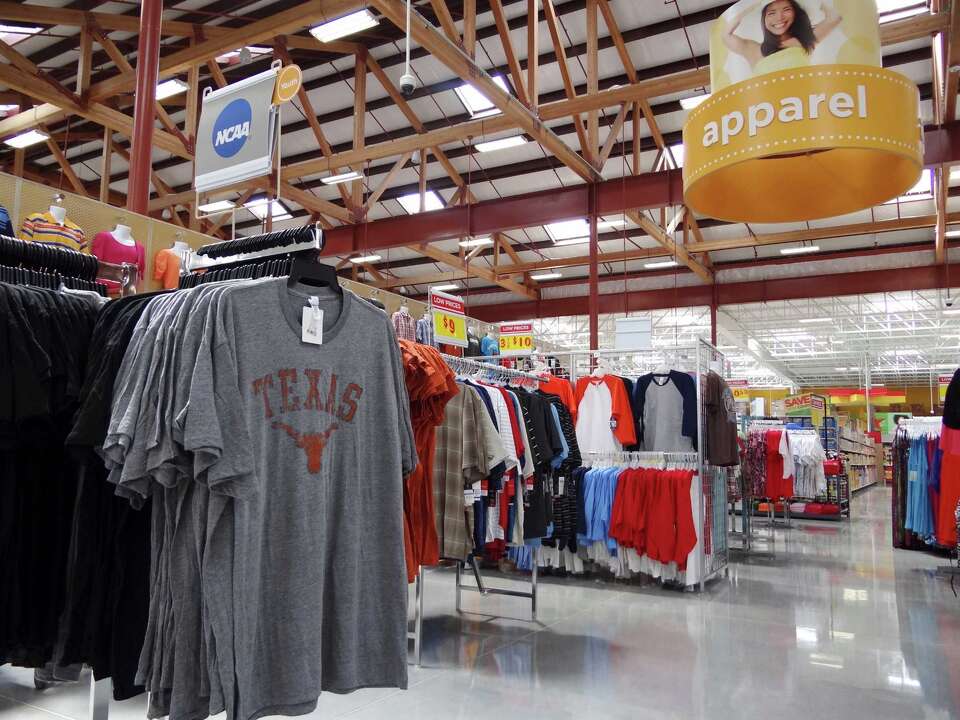H-E-B's largest store opens in SA