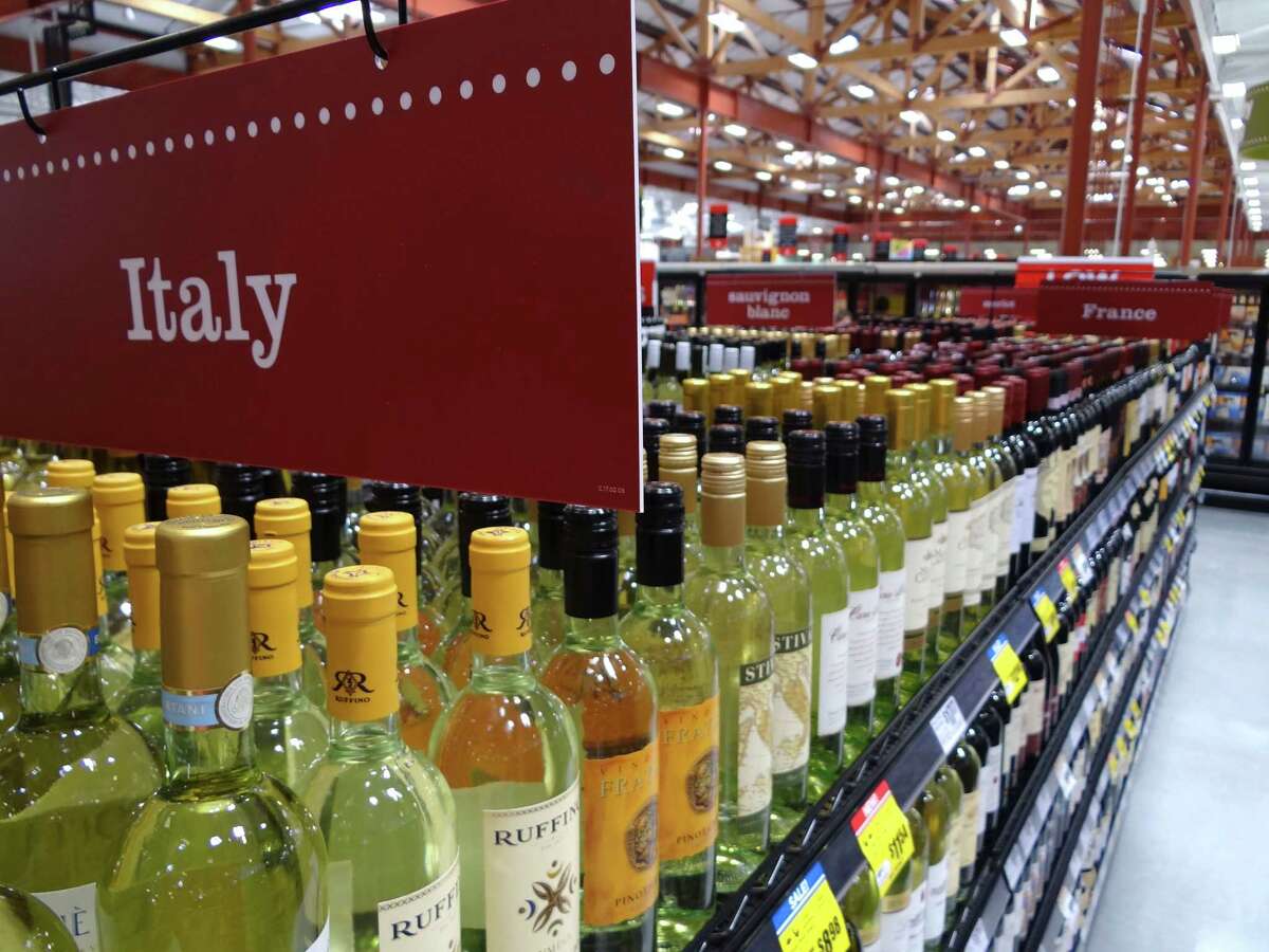 H-E-B's largest store opens in SA