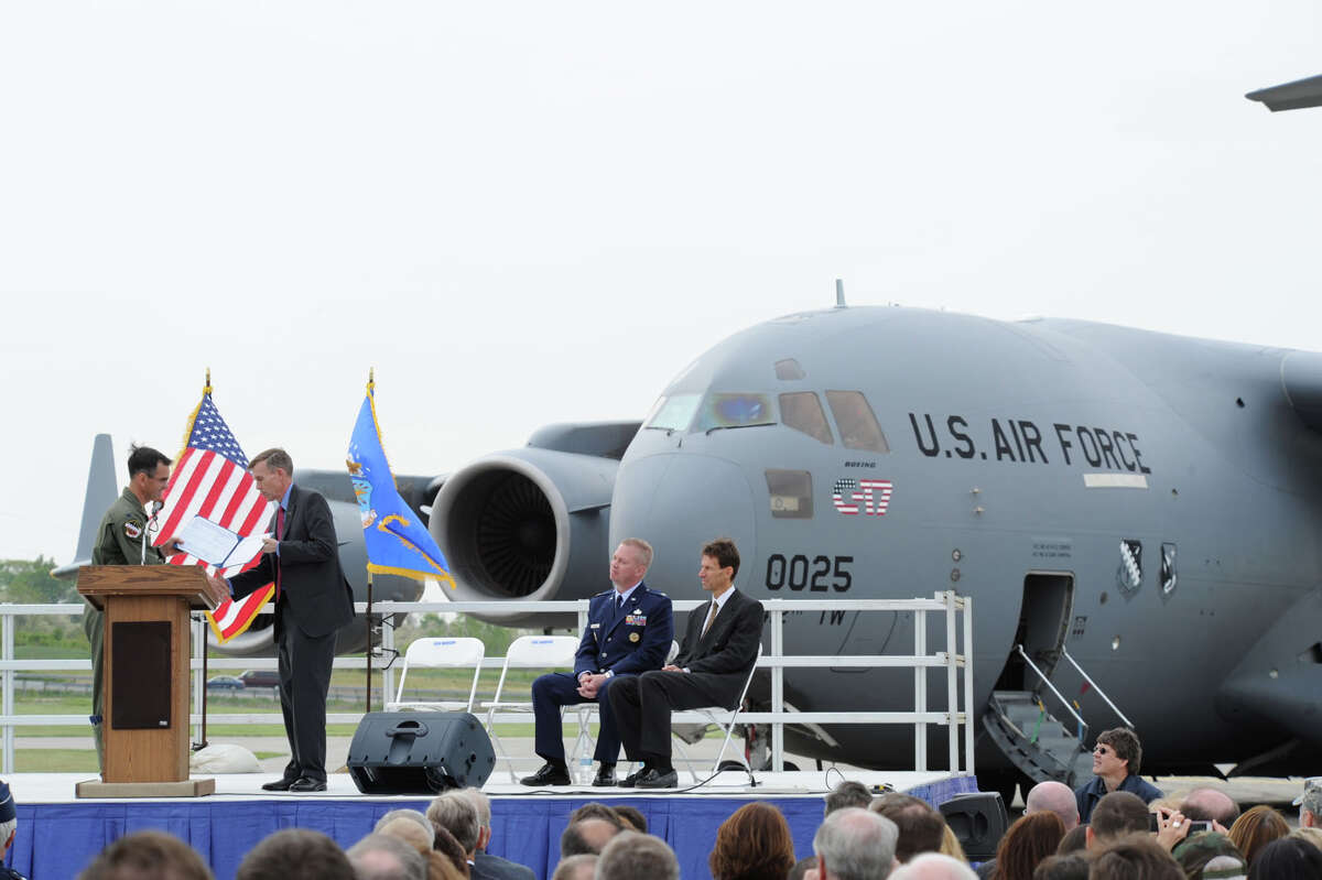 Air Force retires first Boeing C-17 Globemaster III