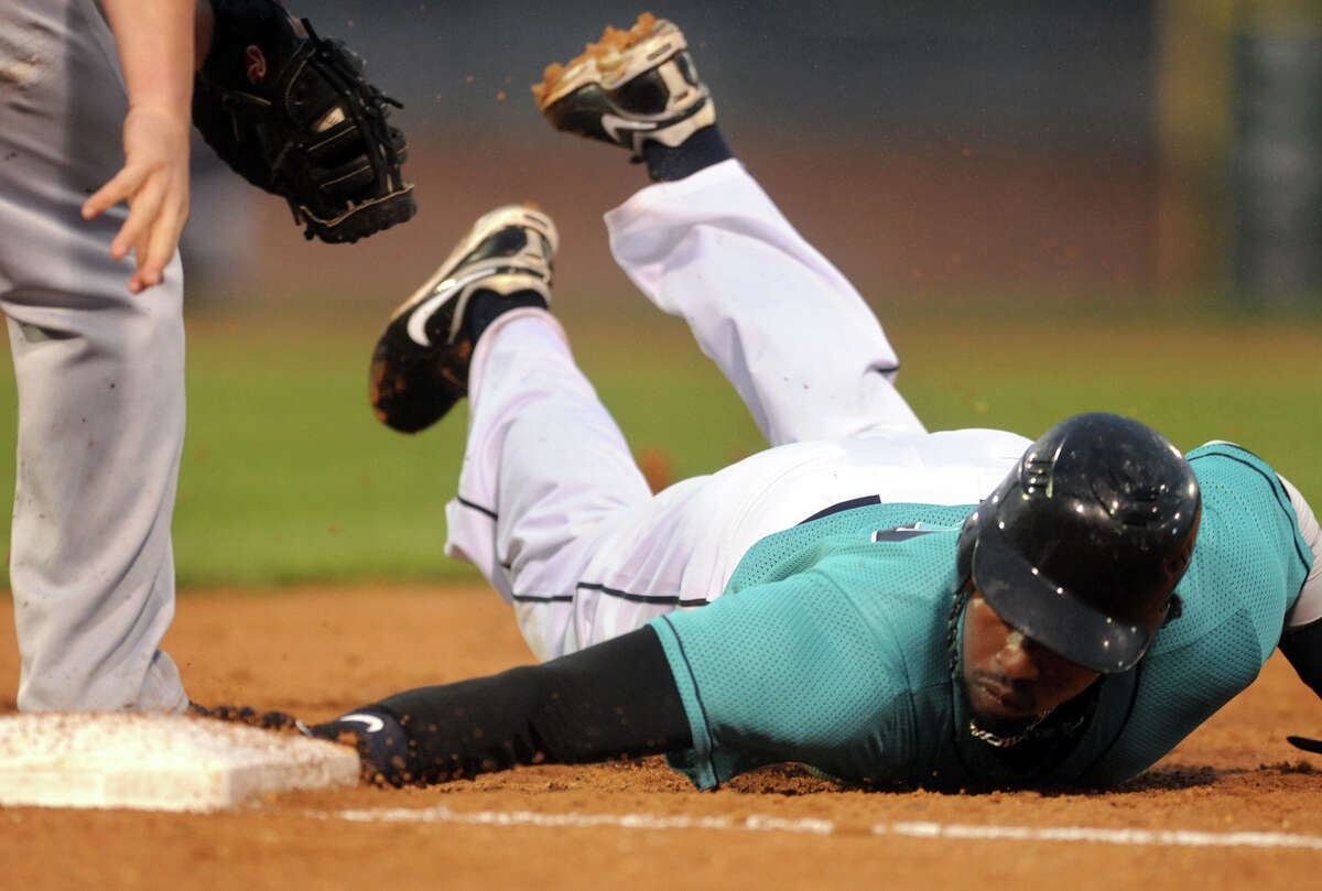 Jones, Bluefish win season opener