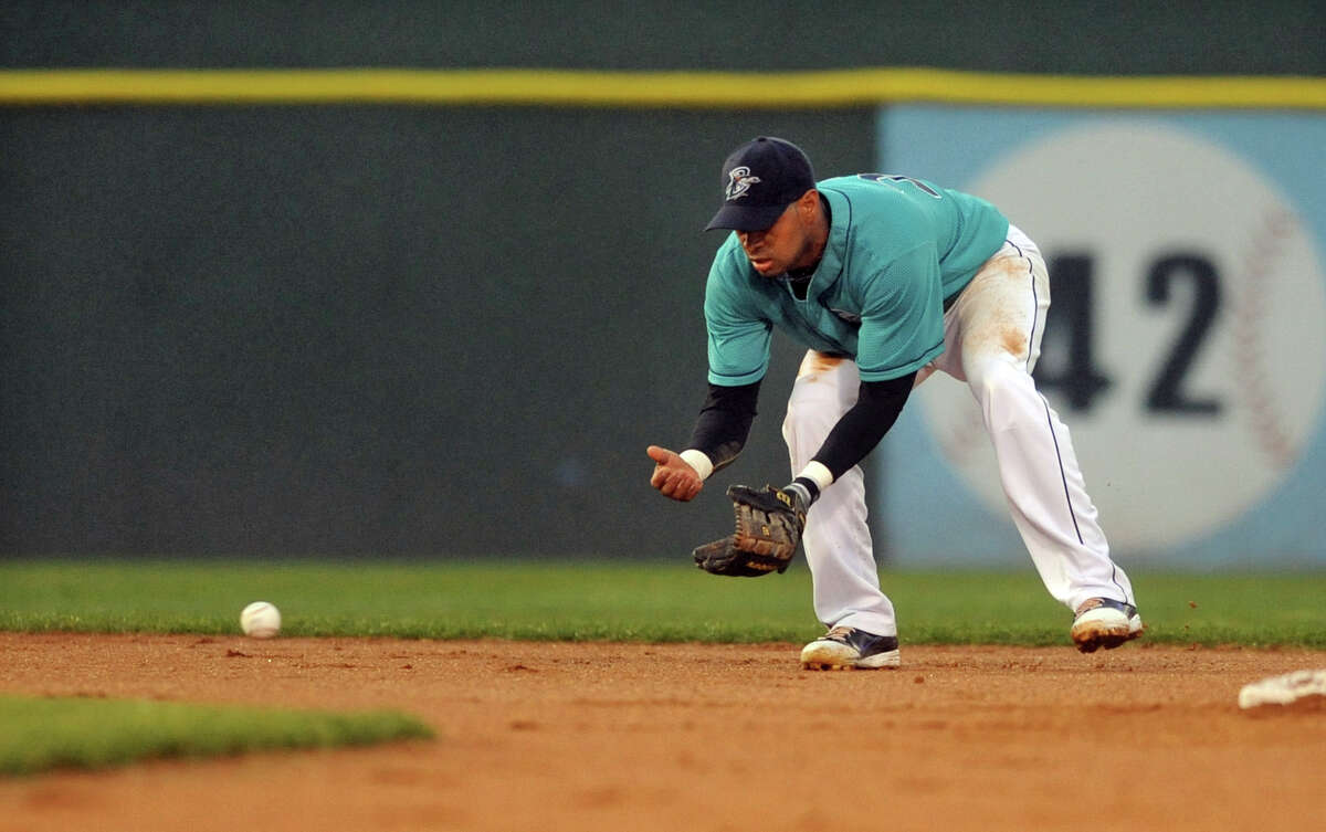 Jones, Bluefish win season opener